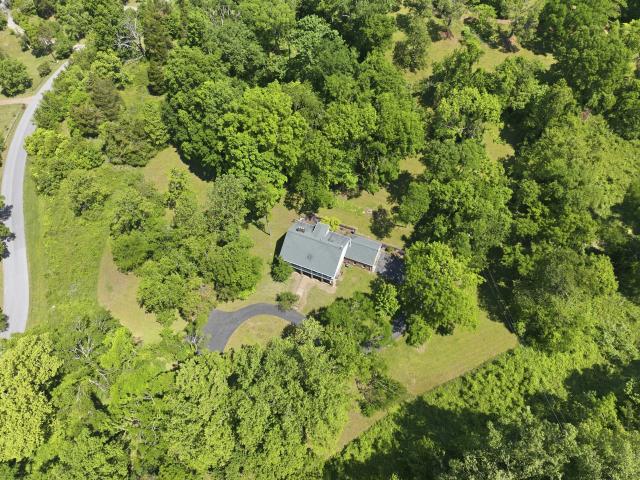 714 Sneed Rd W