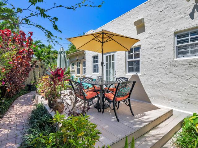 714 Sunset Rd, West Palm Beach, FL 33401 | MLS #B26031