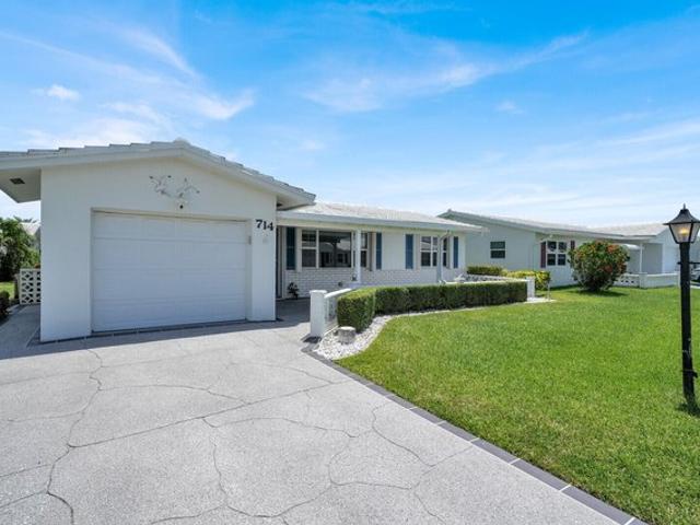 714 SW 16th St, Boynton Beach, FL 33426