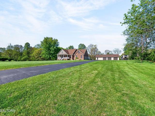 714 Pow Camp Rd, Crossville, TN 38572