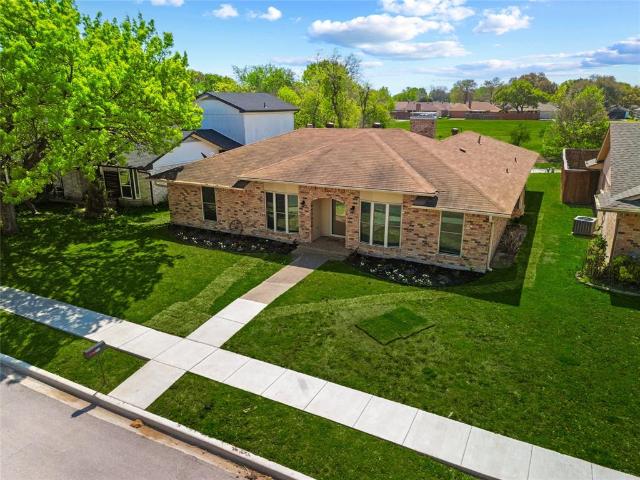 714 Royal Oaks Drive
