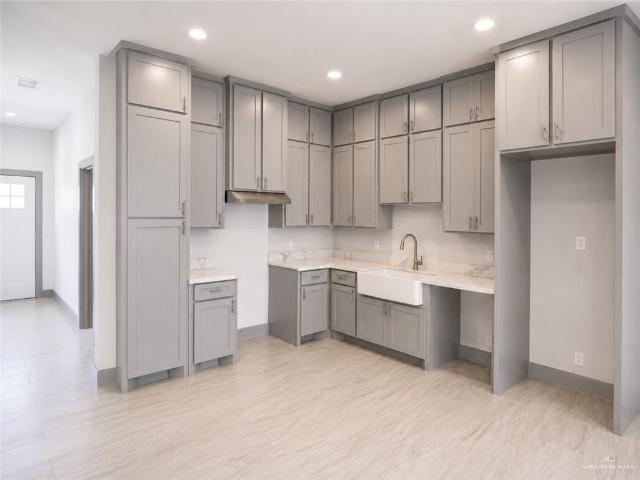 714 W 25th Street