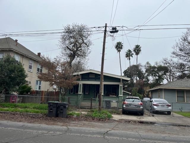 714 W Park St, Stockton, CA 95203