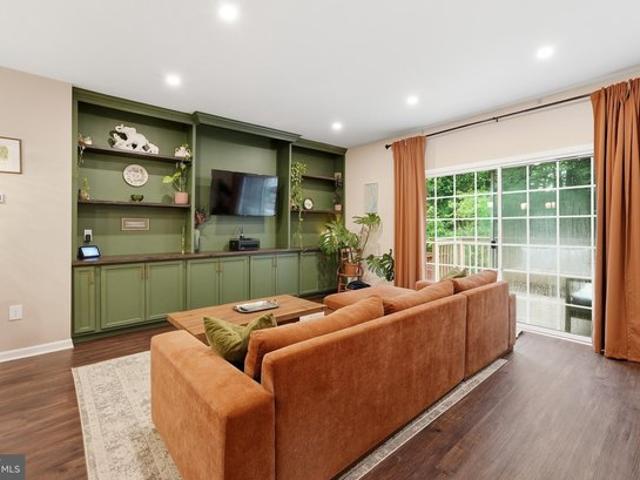 7154 Westfield Ct, Alexandria, VA 22306