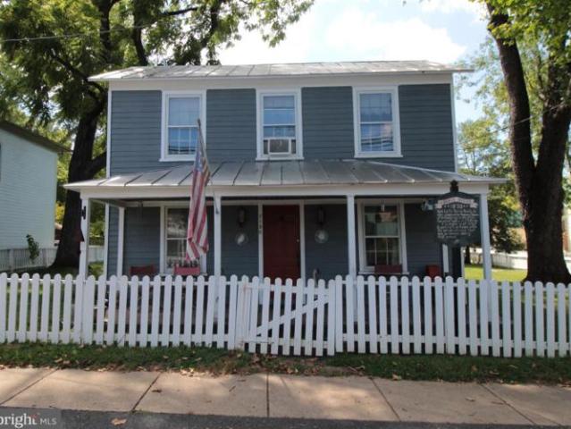 7156 Main St, Clifton, VA 20124
