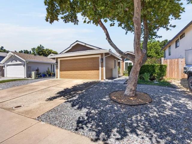 7157 Springmont Dr, Elk Grove, CA 95758