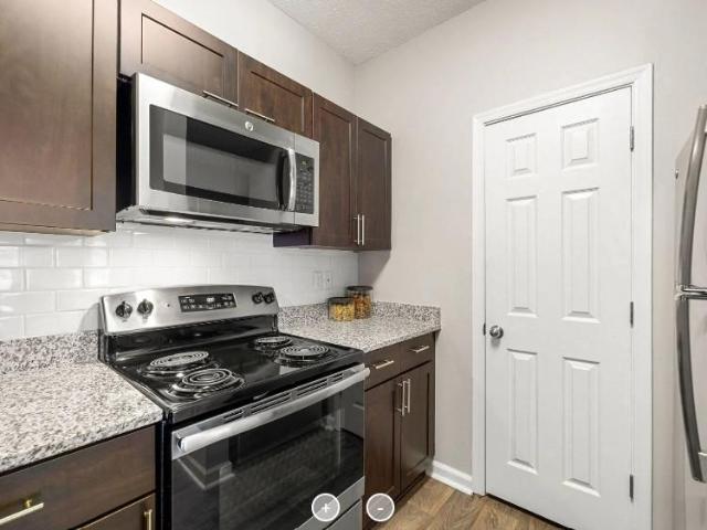 7150 Peachtree Dunwoody Rd, Unit 704, Atlanta, GA 30328 | MLS #7503