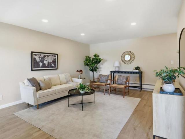 7150 Rainbow Drive 3