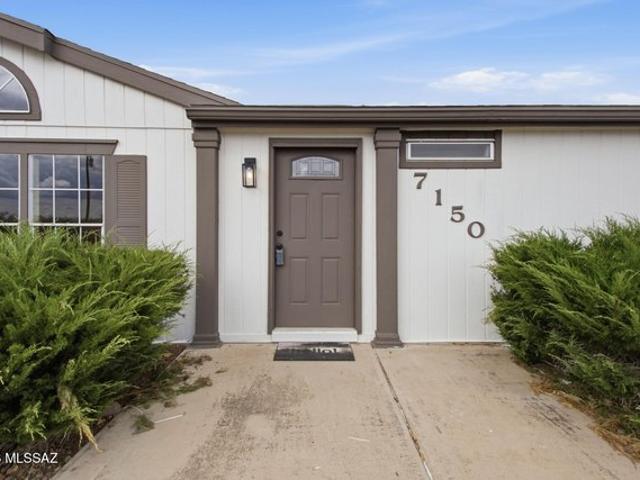 7150 S Garden Valley Dr, Hereford, AZ 85615