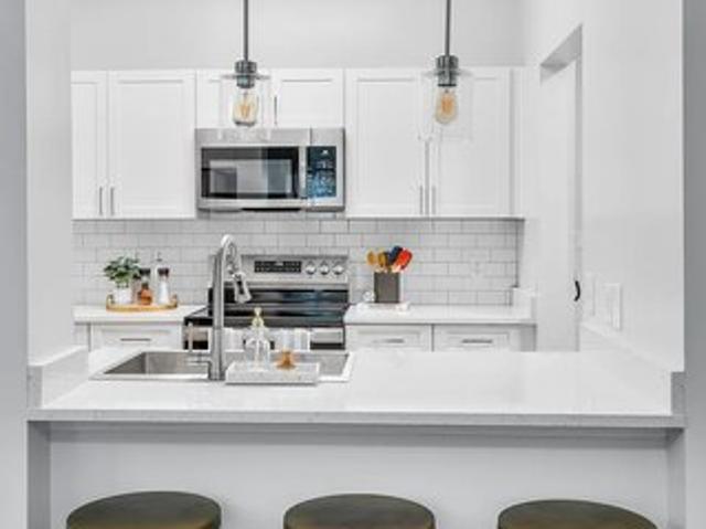 7150 W Peachtree Dunwoody Rd, Sandy Springs, GA 30328