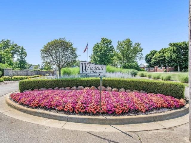 7150 Windcliff Dr Unit 34, South Haven, MI 49090