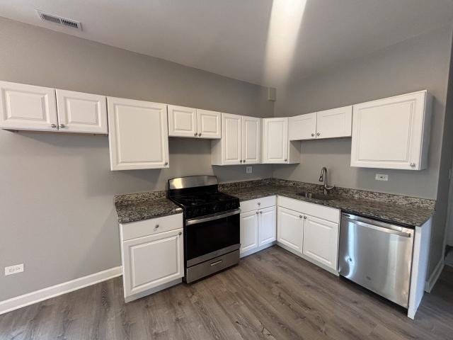 7152 S Greenwood Ave 3 Bedroom Apartment for Rent at 7152 S Greenwood Ave, Chicago, IL 60619 Grand Crossing