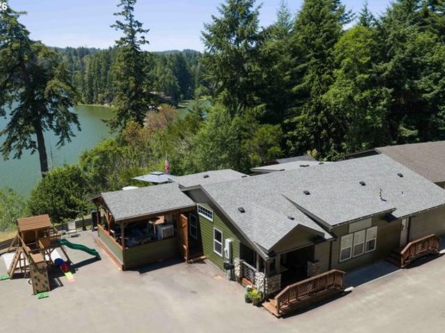 71535 Sunny Cove Rd, Lakeside, OR 97449