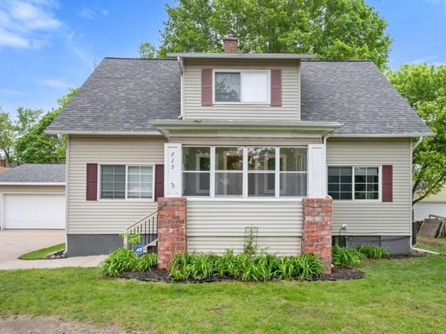 715 3 Mile Rd NE, Grand Rapids, MI 49505