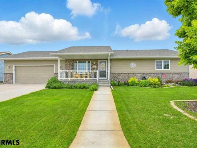 715 19th St, Gering, NE 69341