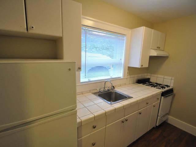 715 2nd Ave N Studio Apartment for Rent at 715 2nd Ave N, Seattle, WA 98109 Lower Queen Anne