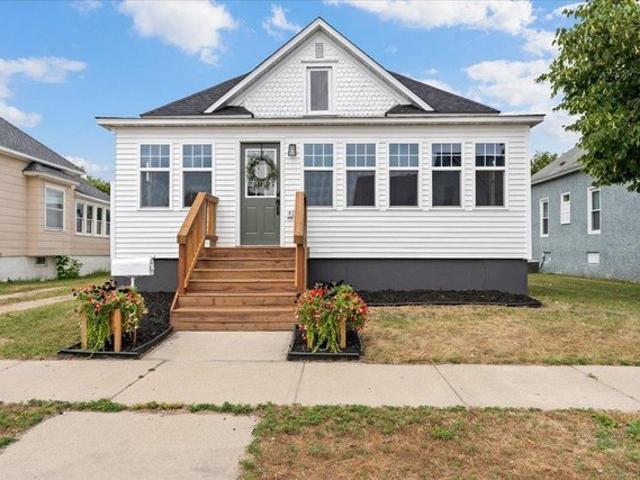 715 2nd Ave NE, Staples, MN 56479