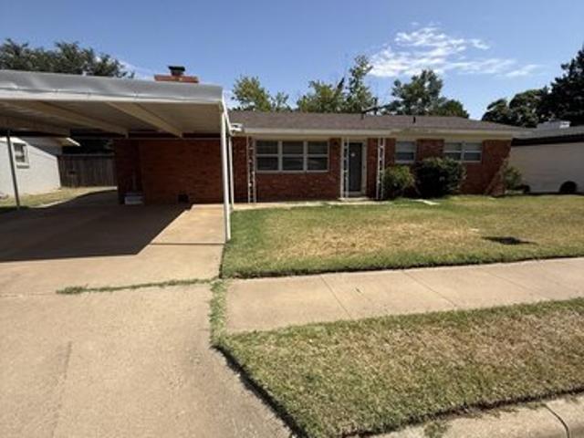 715 6th Pl, Idalou, TX 79329