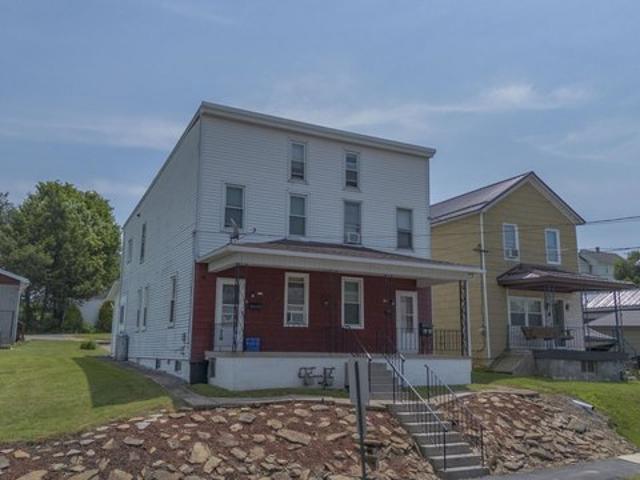 715 717 Prospect St, Portage, PA 15946