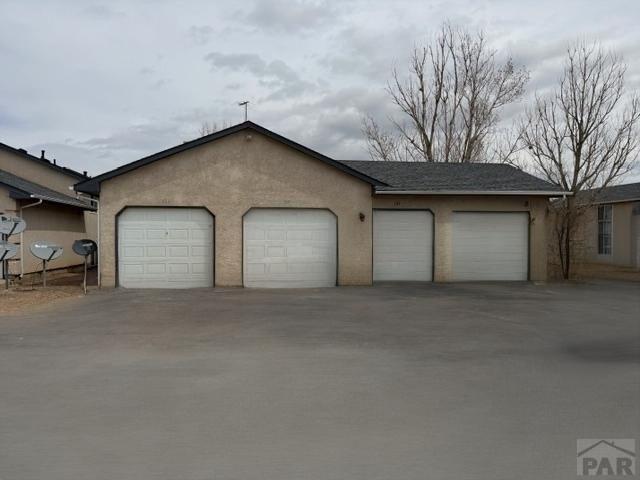 715 721 E Laporte Dr, Pueblo, CO 81007