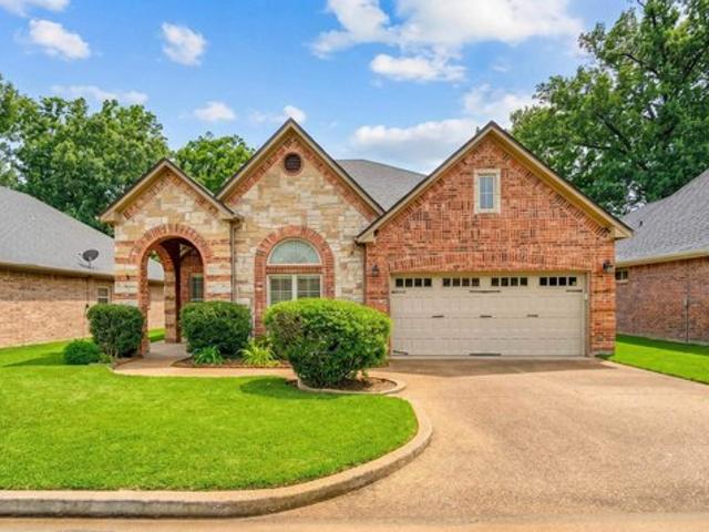715 Cove Pl, Longview, TX 75604