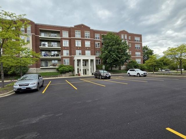 715 Astor Ln Unit 401, Wheeling, IL 60090