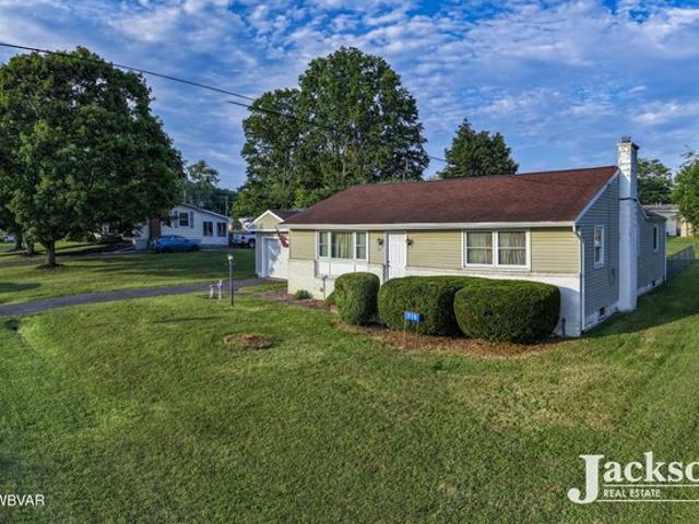 715 Boulevard Ave, Jersey Shore, PA 17740