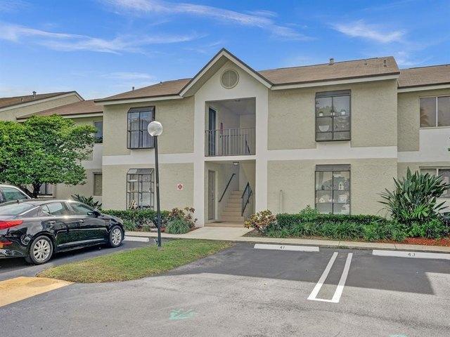 715 Gardens Dr Apt 203, Pompano Beach, FL 33069