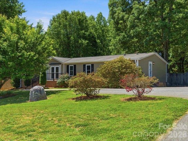 715 Dallas Spencer Mountain Rd, Dallas, NC 28034