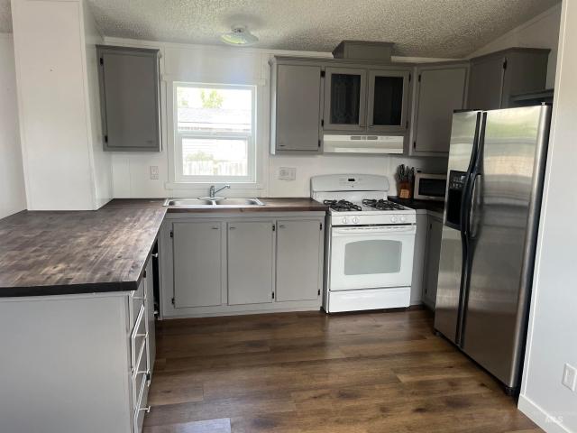 715 E Center Street #105