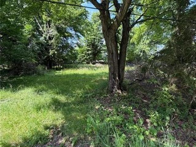 715 E Meyer Ave, New Castle, PA 16105