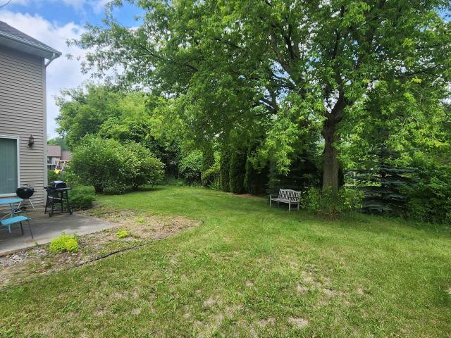 715 edge point court