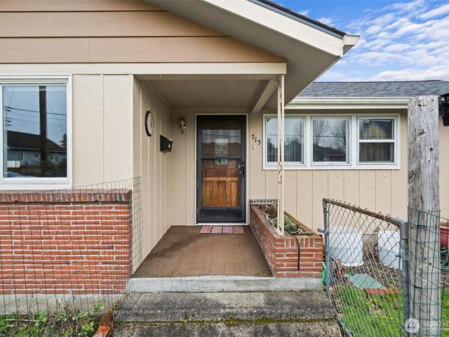 715 Euclid Way