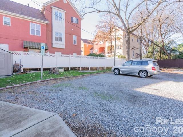715 Hawthorne Lane
