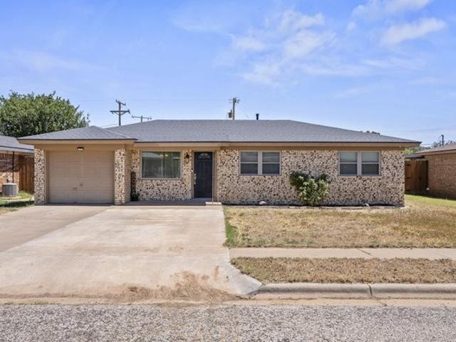 715 Indiana St, Wolfforth, TX 79382