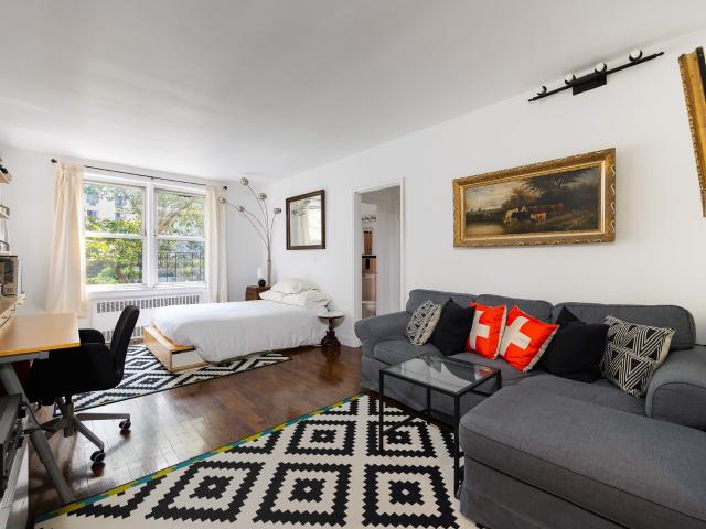 715 Ocean Parkway, Brooklyn, NY