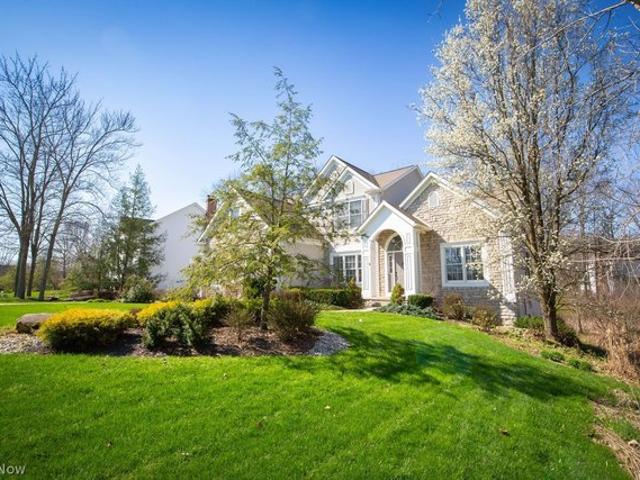 715 Lake Trl, Aurora, OH 44202