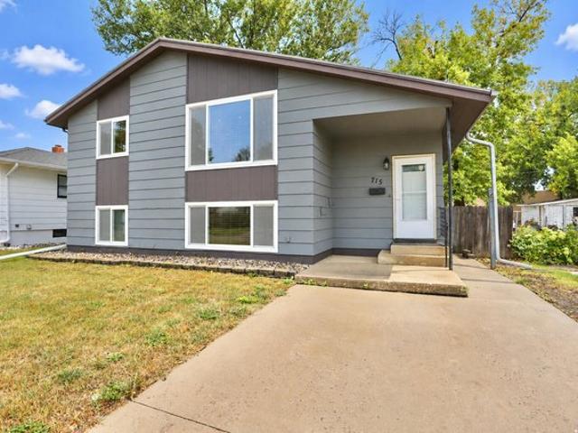 715 N 3rd St, Aberdeen, SD 57401