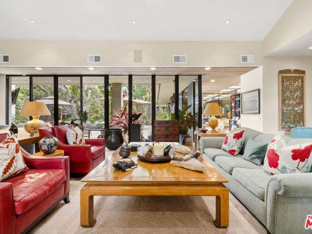 715 N Beverly Drive
