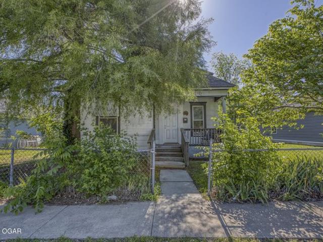 715 N Oak St, Webb City, MO 64870