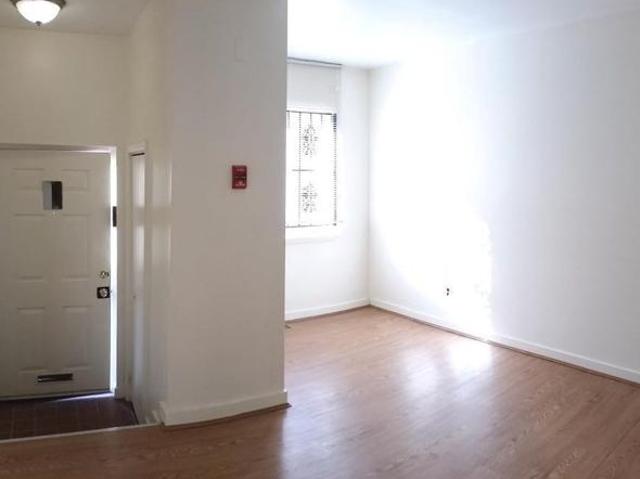 715 S 23rd St #1R, Philadelphia, PA 19146