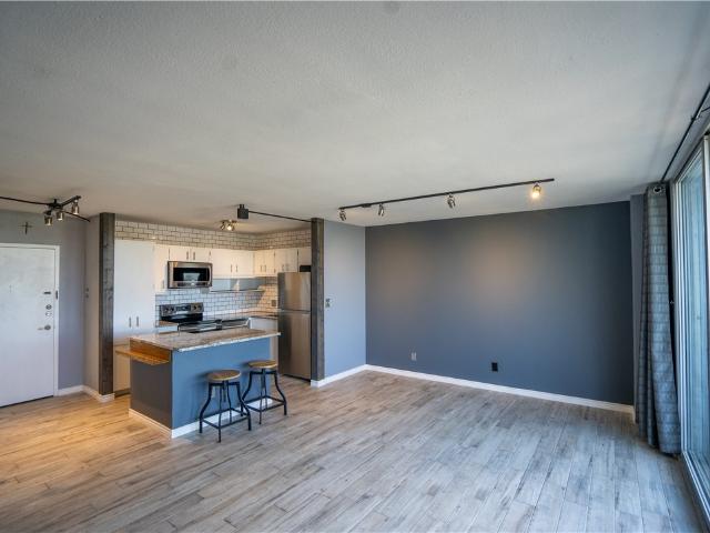 715 S Upper Broadway Street 406