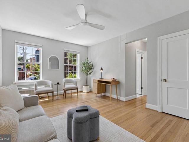 715 S Washington St Apt A32, Alexandria, VA 22314
