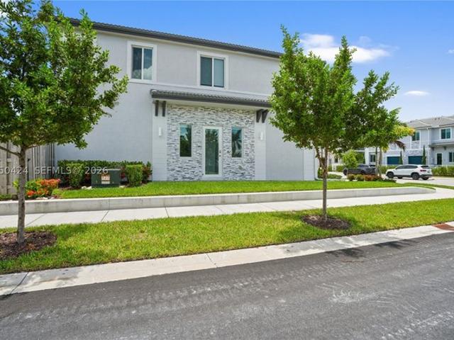 715 SE 15th St, Homestead, FL 33034