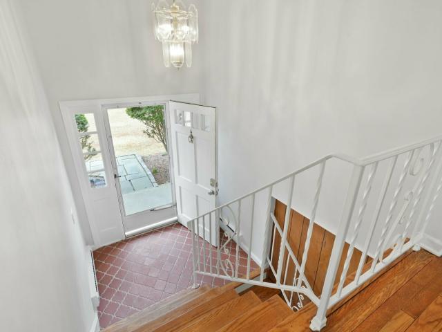 715 Stillwater Road, Stamford, US, CT