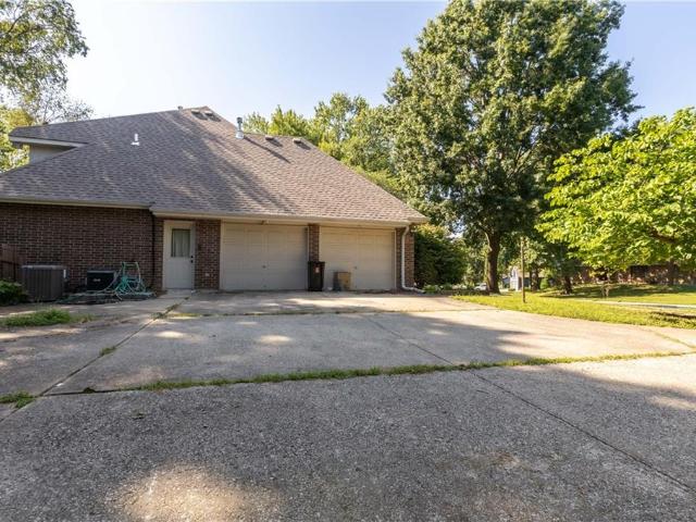 715 Sunset Lane