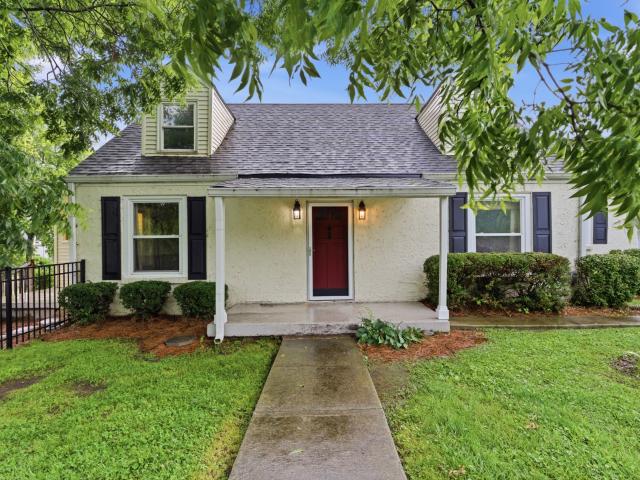 715 Park Cir