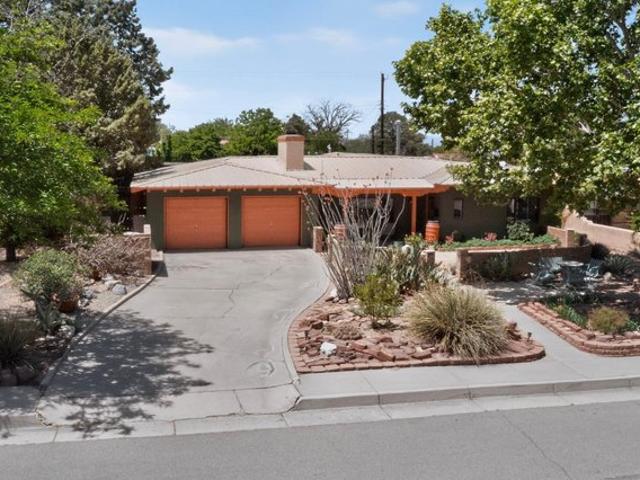 715 Parkland Cir SE, Albuquerque, NM 87108
