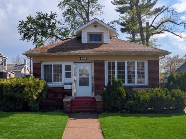 715 Pearl St, Michigan City, IN 46360