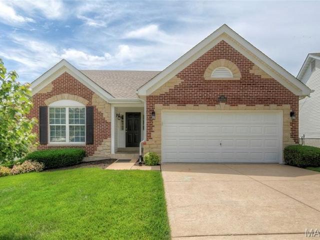 715 River Glen Dr, O'Fallon, MO 63368